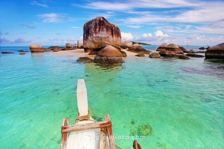 Paket Wisata Belitung 3 Hari 2 Malam - WisataMu Tour Travel